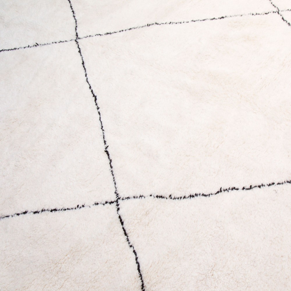 Beni ourain rugs, Minimalist Black and white Diamond Rug 2902